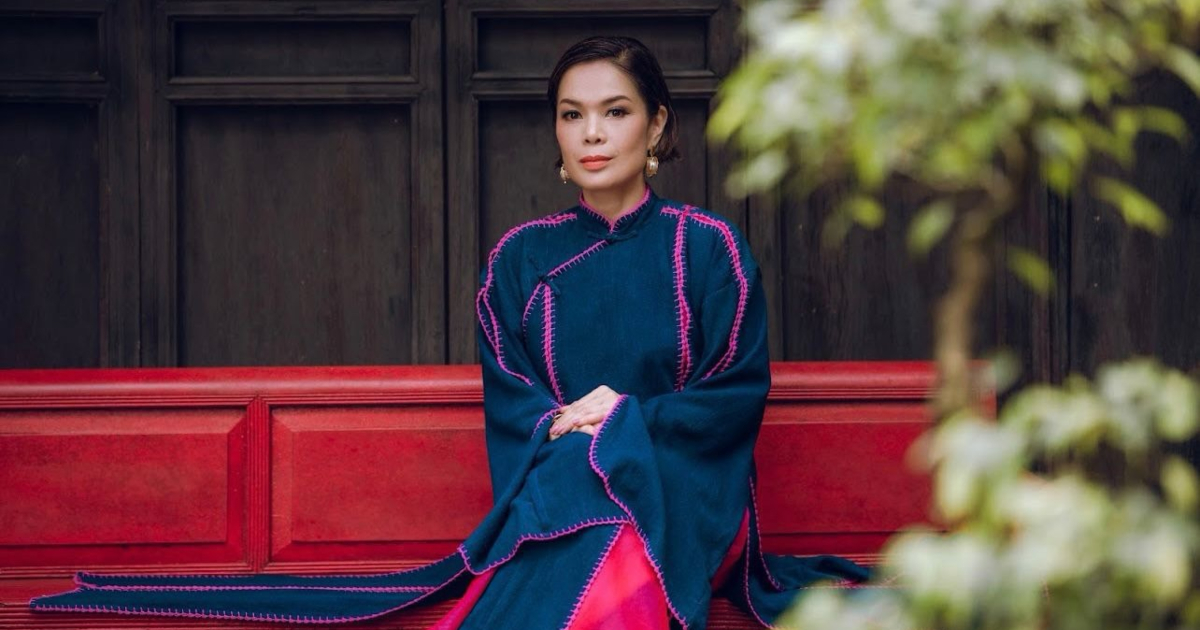 NTK Trịnh Hoàng Diệu đưa kỹ thuật đan crochet thủ công vào thiết kế áo dài truyền thống - Tạp ...