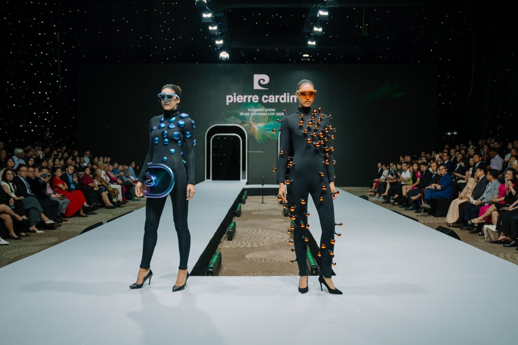 Pierre Cardin chiêu đãi 60 thiết kế trong lần thứ hai trở lại Việt Nam ...